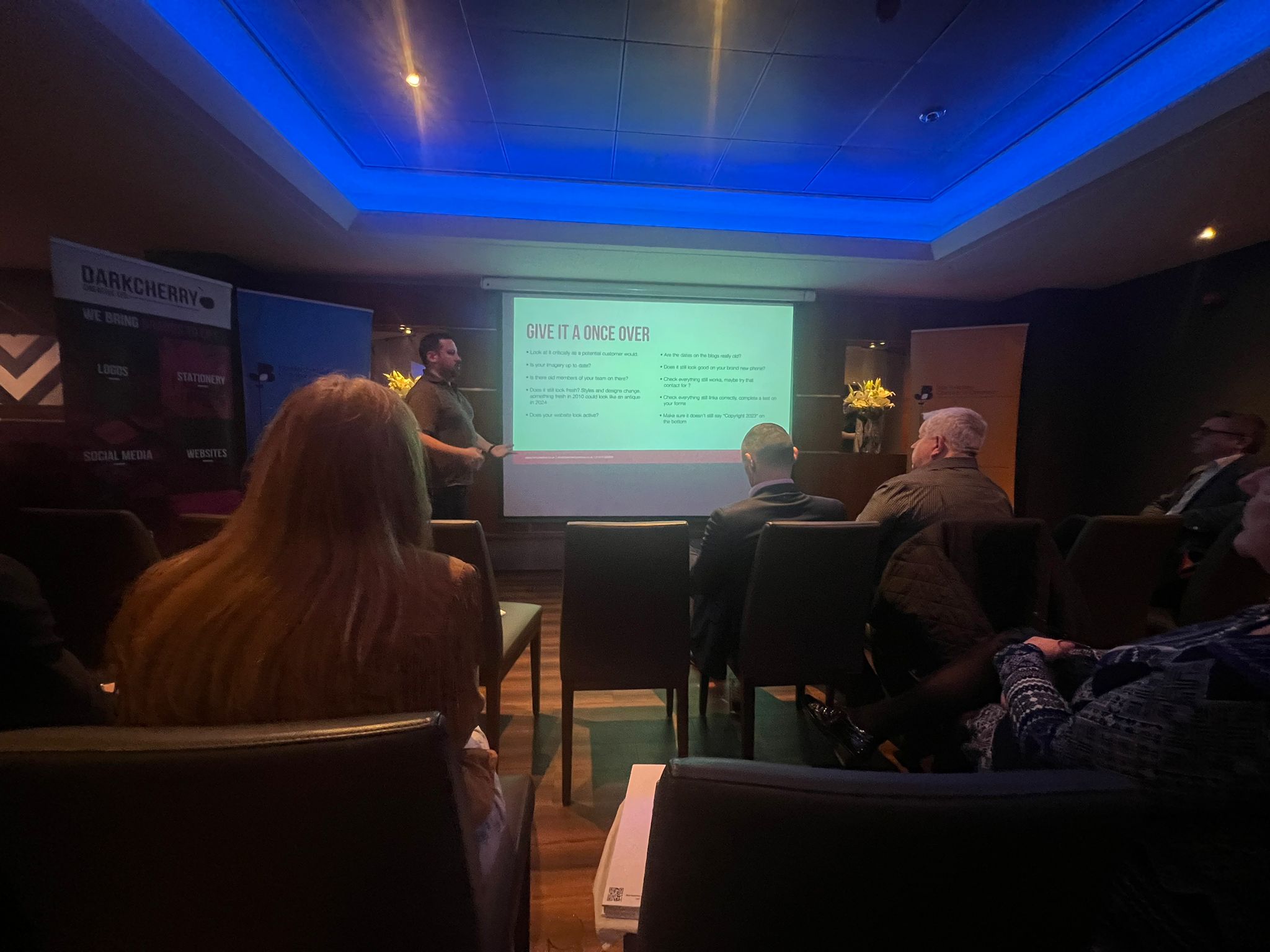 Richard Delivers Keynote Presentation At Onside Networking | Dark Cherry Creative